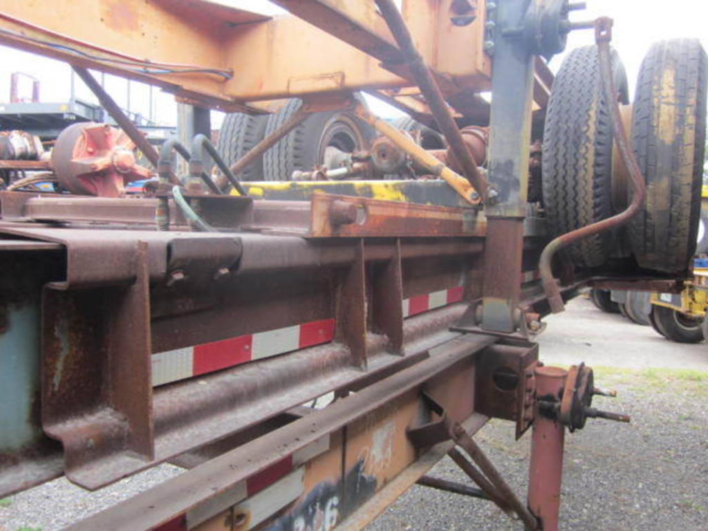 STRICK 40'/45'/48' Extendable Chassis - USA Transequipment Corp